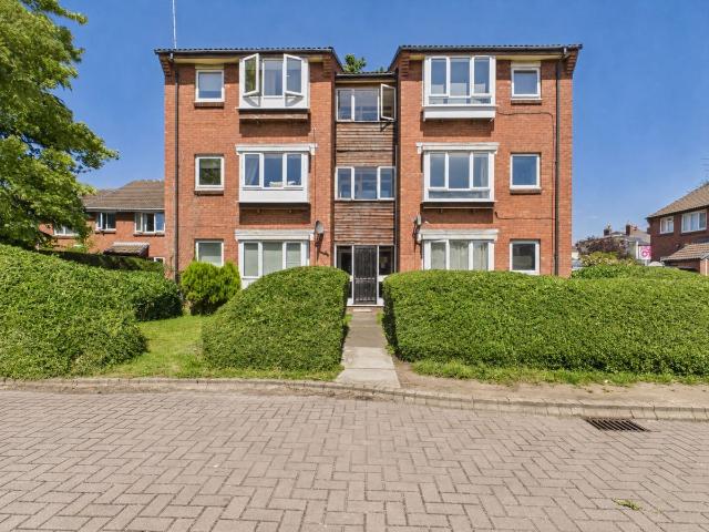 Tom Price Close, Cheltenham, Glos GL52, 1 bed flat to rent, £800 pcm | PrimeLocation
