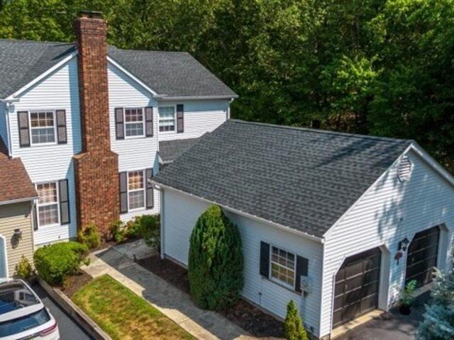 Tomahawk Dr, Wayne, Condo For Sale