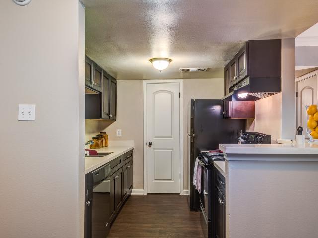 Tomball Ranch 2 Bedroom Apartment for Rent at 327 W Hufsmith Rd, Tomball, TX 77375