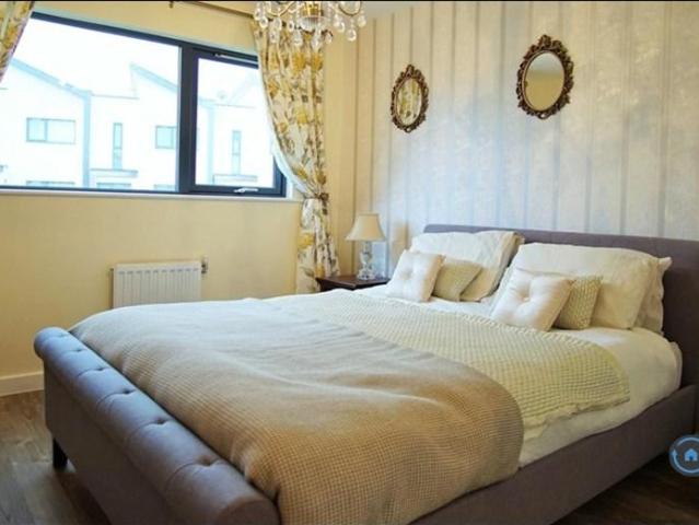 Tomblin Mews, London, SW16 3 bed semi detached house to rent £2,600 pcm £600 pw