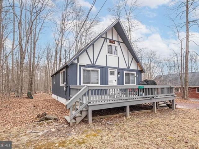 Tomhickon Trl, Pocono Lake, Home For Sale