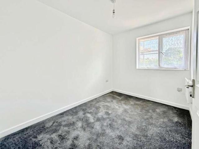 Tomlinson Avenue, Luton, Bedfordshire, LU4