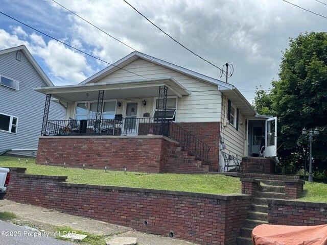 Tompkins St, Pittston, Home For Sale