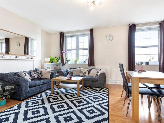 Tompion House, Percival Street. 4 bed duplex to rent £4,225 pcm £975 pw