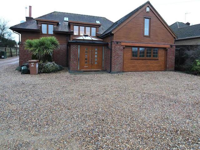 Toms Lane, Kings Langley WD4 5 bed detached house to rent £5,000 pcm £1,154 pw