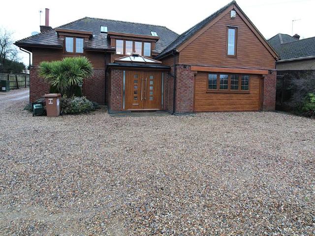 Toms Lane, Kings Langley WD4, 5 bed detached house to rent, £5,000 pcm | PrimeLocation
