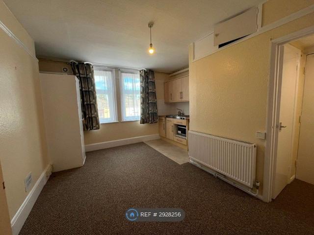 Tonbridge Road, Maidstone ME16, Studio to rent, £775 pcm | PrimeLocation