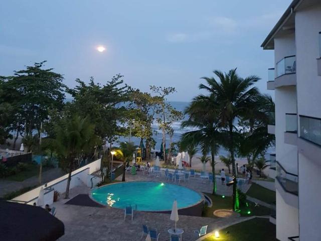 Toninhas Residence Apto 303 Terceiro e último andar.Frente piscina e vista privilegiada para o mar