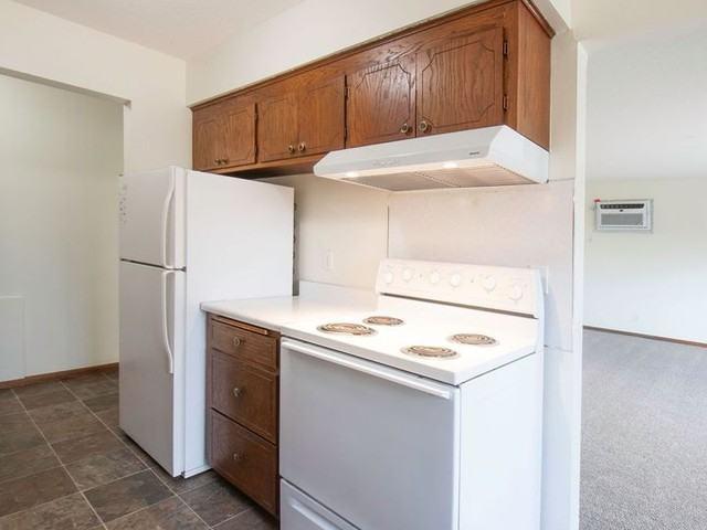 Tonka Villa Apartments 1 Bedroom Apartment for Rent at 411 Division St, Excelsior, MN 55331