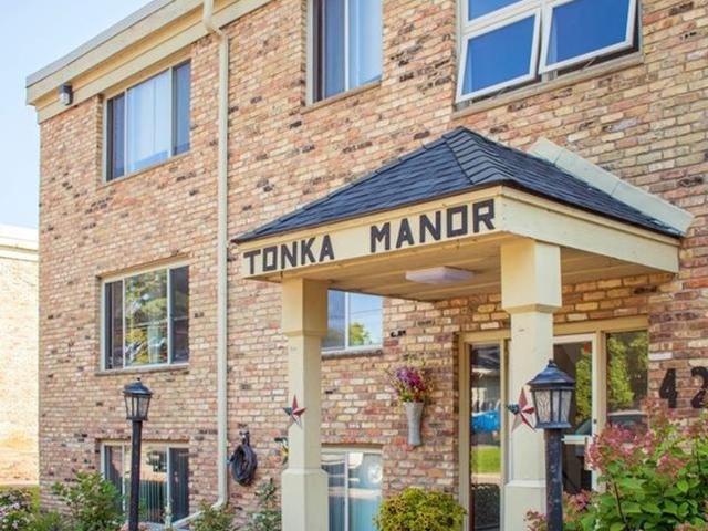 Tonka Manor