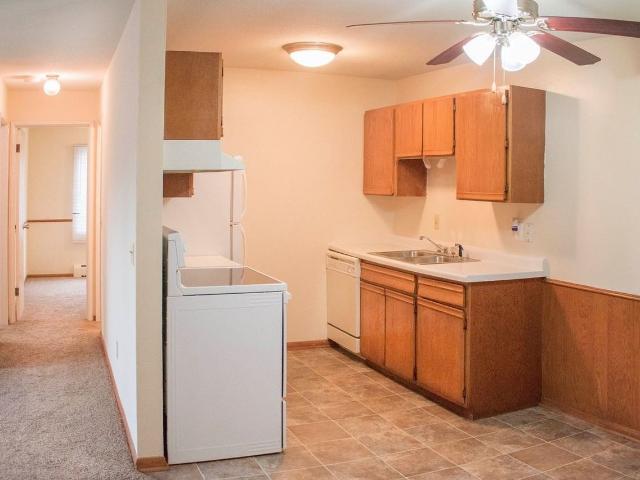 Tonkaway Apartments 2 Bedroom Apartment for Rent at 818 3rd Ave, Excelsior, MN 55331