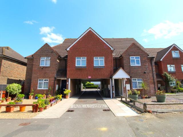 Tonstall Road, Epsom KT19, 1 bed flat to rent, £1,850 pcm | PrimeLocation