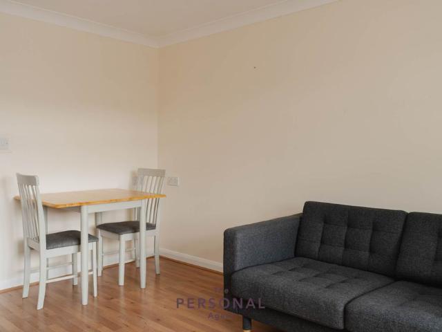 Tonstall Road, Epsom