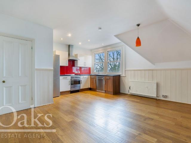 Tooting Bec Gardens, Streatham SW16, 2 bed flat to rent, £2,000 pcm | PrimeLocation
