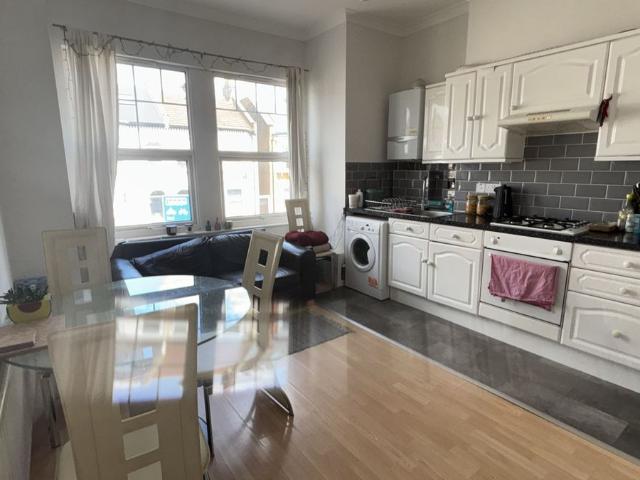 Tooting Bec Road, London SW17, London, 2 bed flat to rent, £2,250 pcm | PrimeLocation