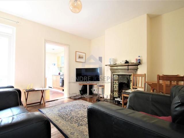 Tooting Bec Road, Tooting Bec, London SW17, 3 bed semi detached house to rent, £3,450 pcm | PrimeLocation