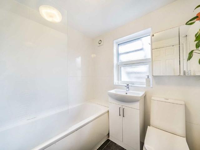 Tooting High Street, SW17 0RG, London