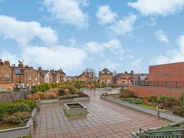 Tooting High Street, Tooting, 2 Bedroom Flat