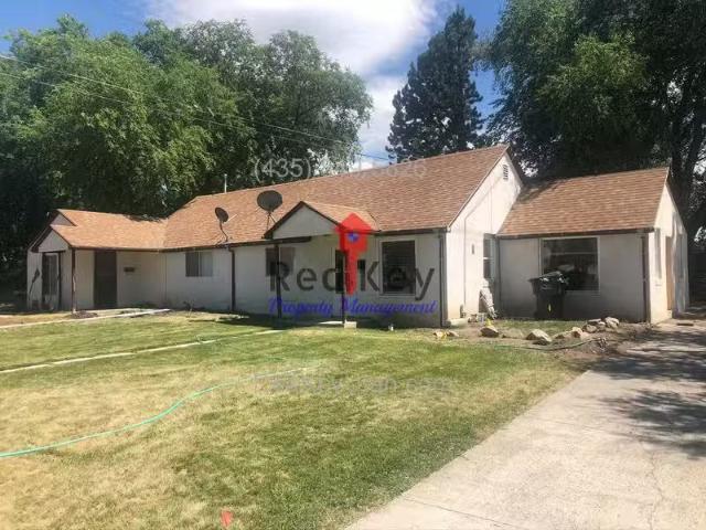 Tooele, UT Duplex $1,190.00 100 122/124 Es
