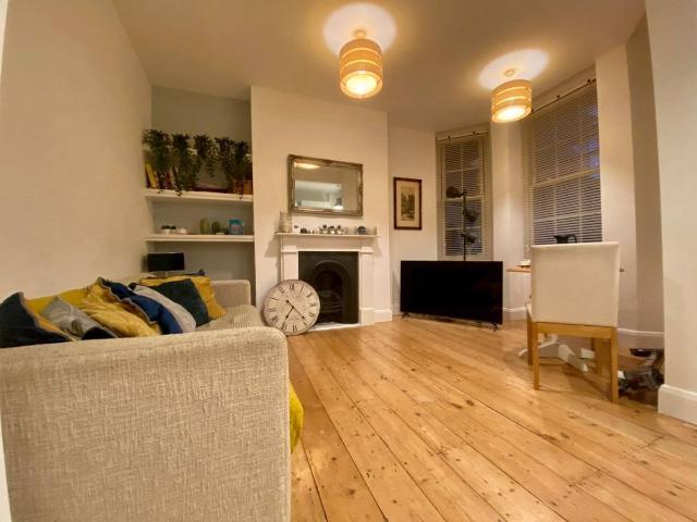 Tooley_Street SE1_ SE1, 2 bed flat to rent, £2,300 pcm | PrimeLocation