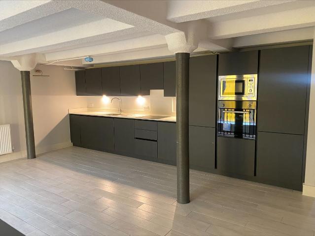 Tobacco Warehouse, Liverpool L3, 2 bed flat to rent, £1,600 pcm | PrimeLocation