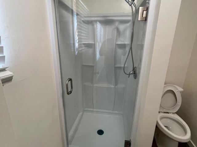 Toberman Studio Apartment for Rent at 2510 Toberman St, Los Angeles, CA 90007 Congress North