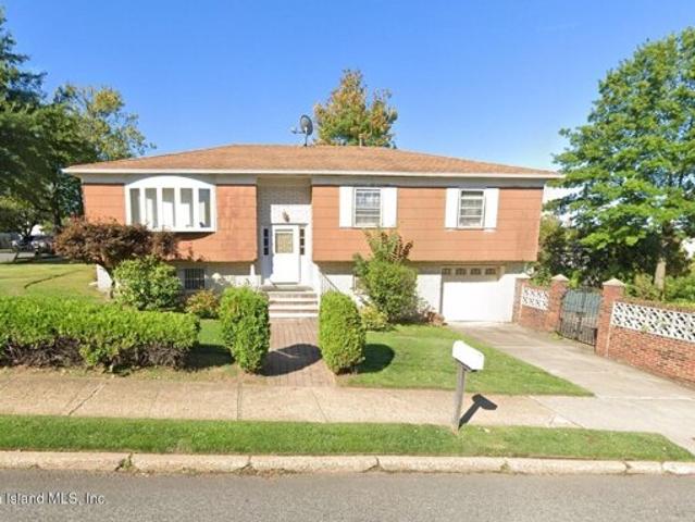 Todt Hill Rd, Staten Island, Home For Sale