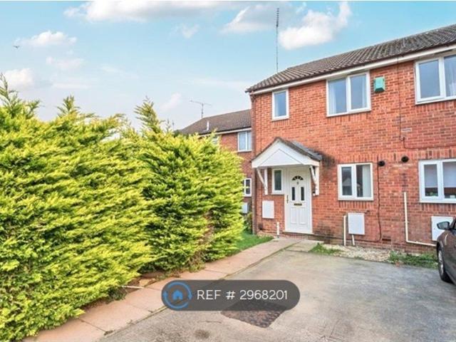 Todd Close, Aylesbury HP21, 2 bed terraced house to rent, £1,400 pcm | PrimeLocation