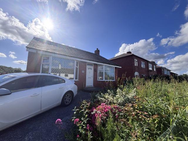 Todd Lane North, Lostock Hall, Lancashire PR5, 2 bed flat to rent, £995 pcm | PrimeLocation