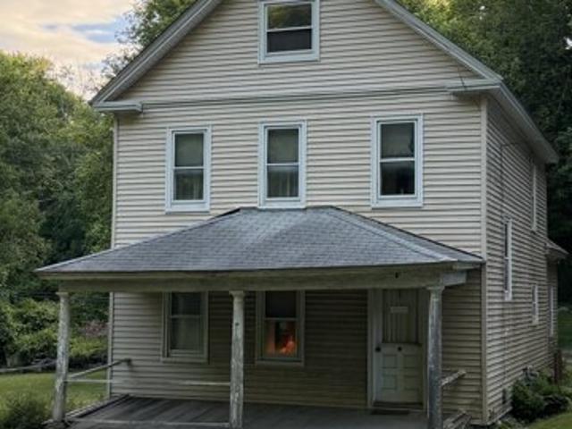 Toddy Hill Rd, Newtown, Home For Sale