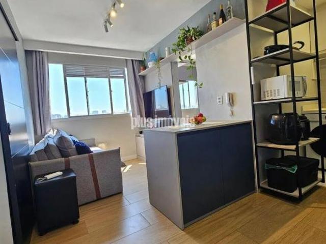 Todo reformado vendendo com os planejados, geladeira, cooktop, cama box padrão