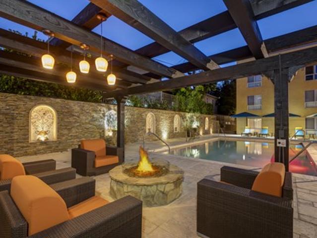 Toluca Terrace Apts. A