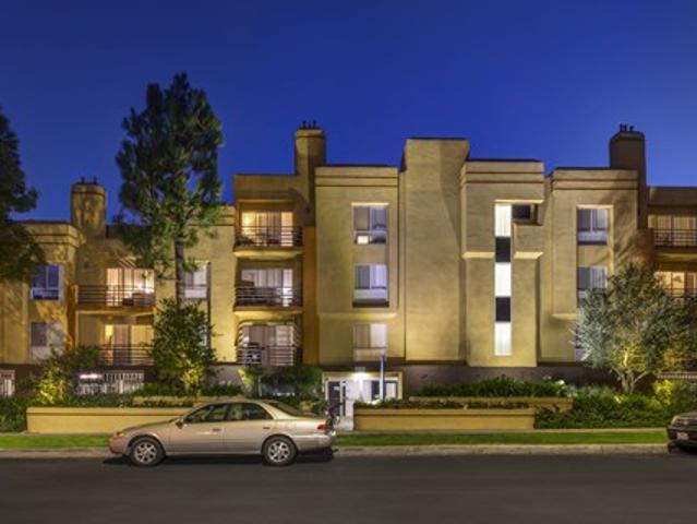 Toluca Terrace Apts. B