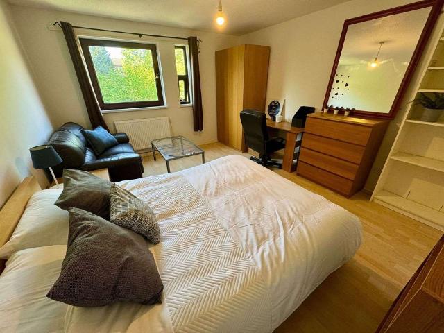 Tolcarne Avenue 1B