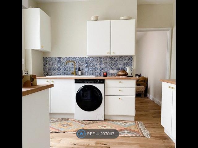Tolcarne Road, Newquay TR7, 2 bed flat to rent, £950 pcm | PrimeLocation