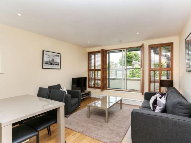 Tollard House, Kensington High Street W14, 2 bed flat to rent, £2,700 pcm | PrimeLocation