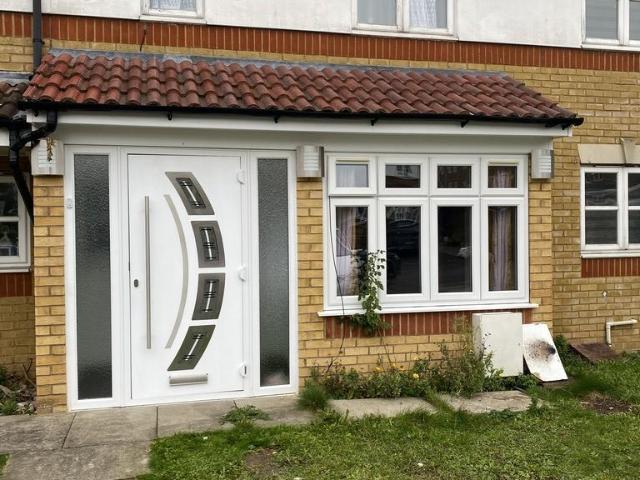 Tollgate Drive, Hayes 3 bed terraced house to rent £2,400 pcm £554 pw