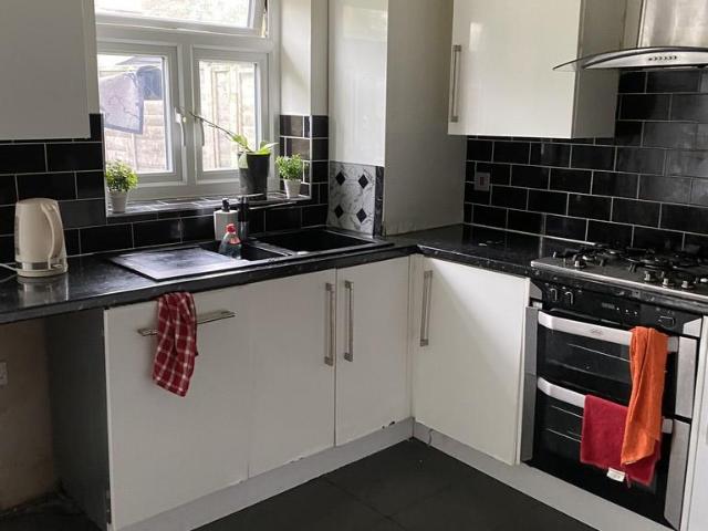 Tollgate Drive, Hayes 3 bed terraced house to rent £2,400 pcm £554 pw