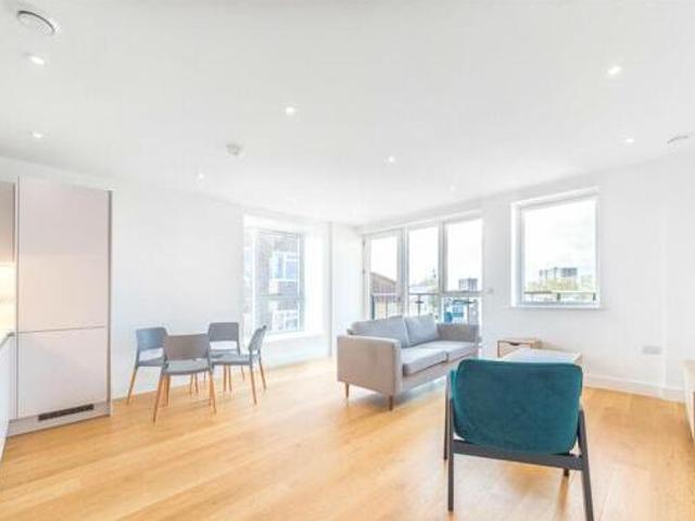 Tollgate Gardens, London, 2 Bedroom Apartment