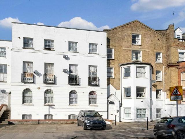 Tollington Park, London N4 2 bed flat to rent £2,350 pcm £542 pw