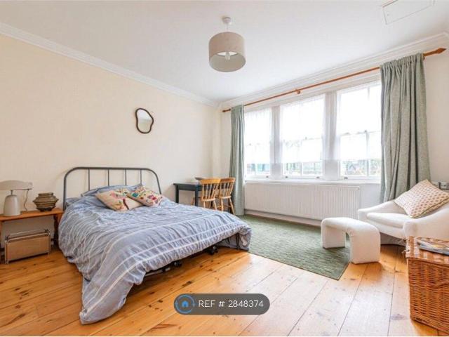 Tollington Way, London N7, Studio to rent, £1,525 pcm | PrimeLocation