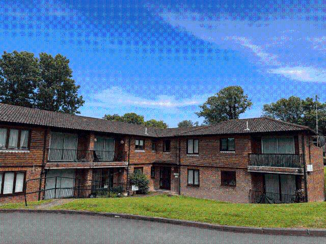 Tollwood Park TN6, 2 bed flat to rent, £1,300 pcm | PrimeLocation
