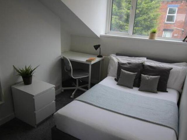 Top Flat, Ebor Place, 4 Bedroom Flat