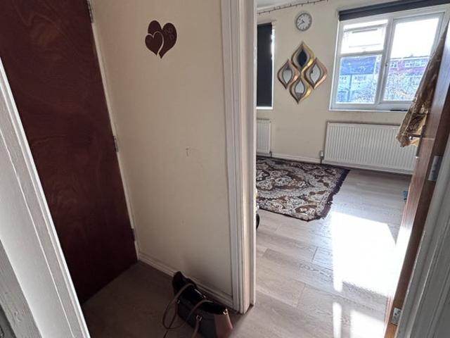 Top Floor 1 Bedroom Studio with Separate bedroom