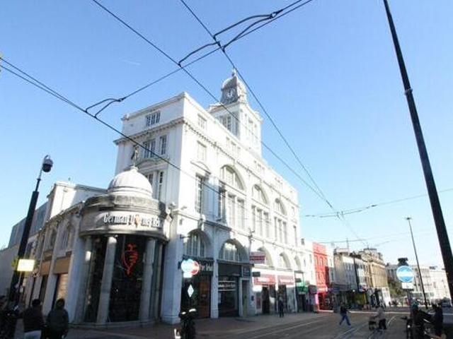 Top Floor Apartment At Telegraph House, High Street, 1 Bedroom Apartment