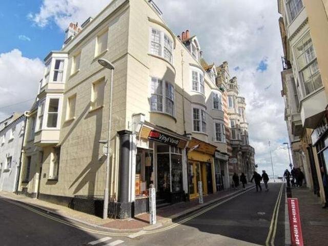 Top Floor Apartment, Bond Street, 1 Bedroom Apartment