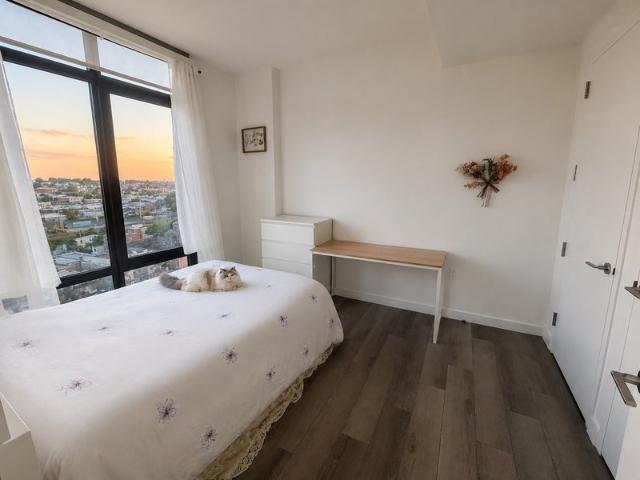 Top Floor Bedroom | Balcony | Luxury Building