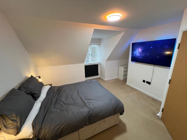 Top Floor En Suite Double Room, Fully Furnished
