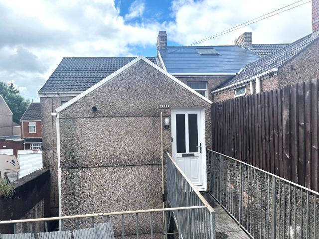 Top Floor Flat, 161 Port Tennant Road, Swansea, West Glamorgan SA18Jn SA1, 1 bed flat to rent, £775 pcm | PrimeLocation
