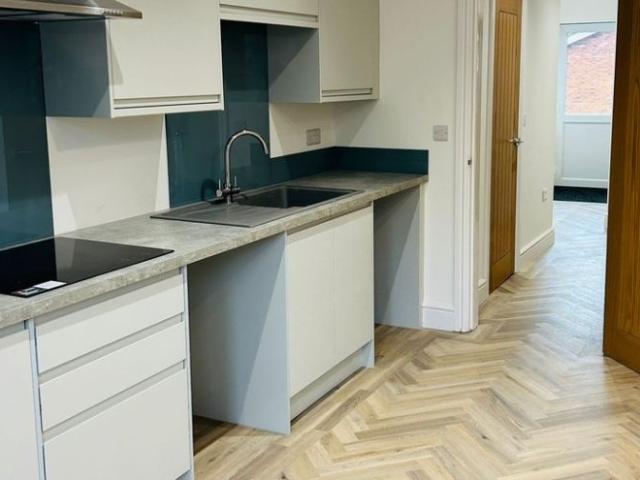 Top Floor Flat, 3b High Street, Lincoln, LN5 8BQ